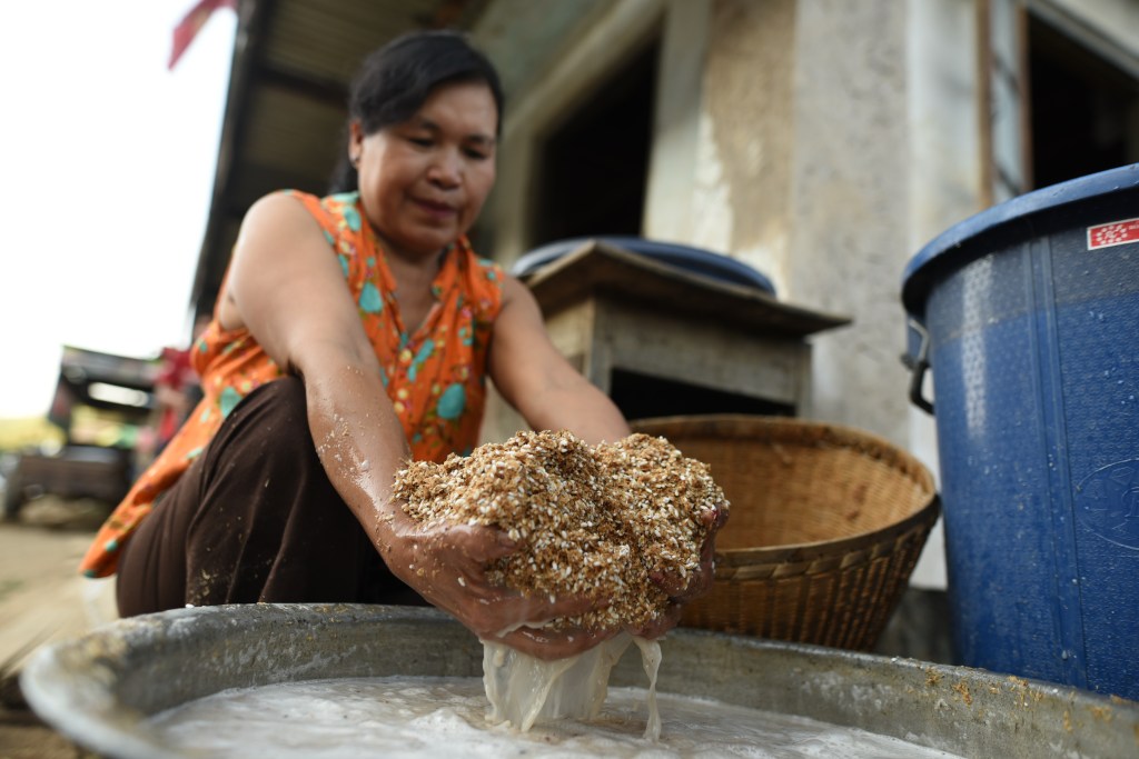 Heritage Drinks of Myanmar, with author Luke Corbin: S13E7 – Drinks ...